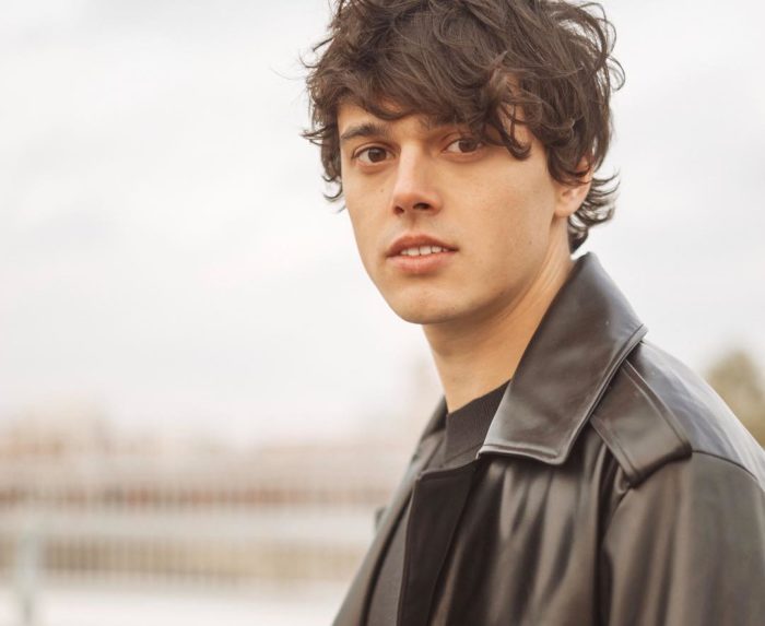 ALEKSEEV презентував нову пісню, у якій заспівав про українських ...